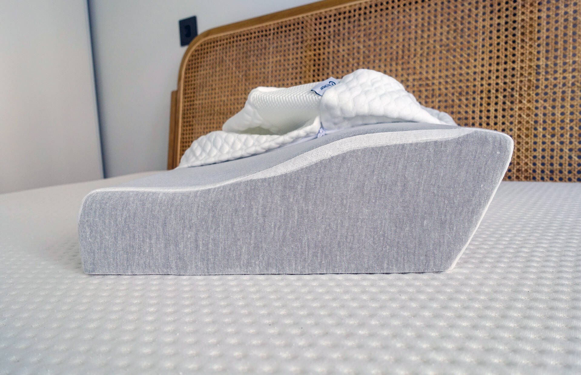 Groove Pillow Review UK (Formerly Easy Sleeper) | 2023